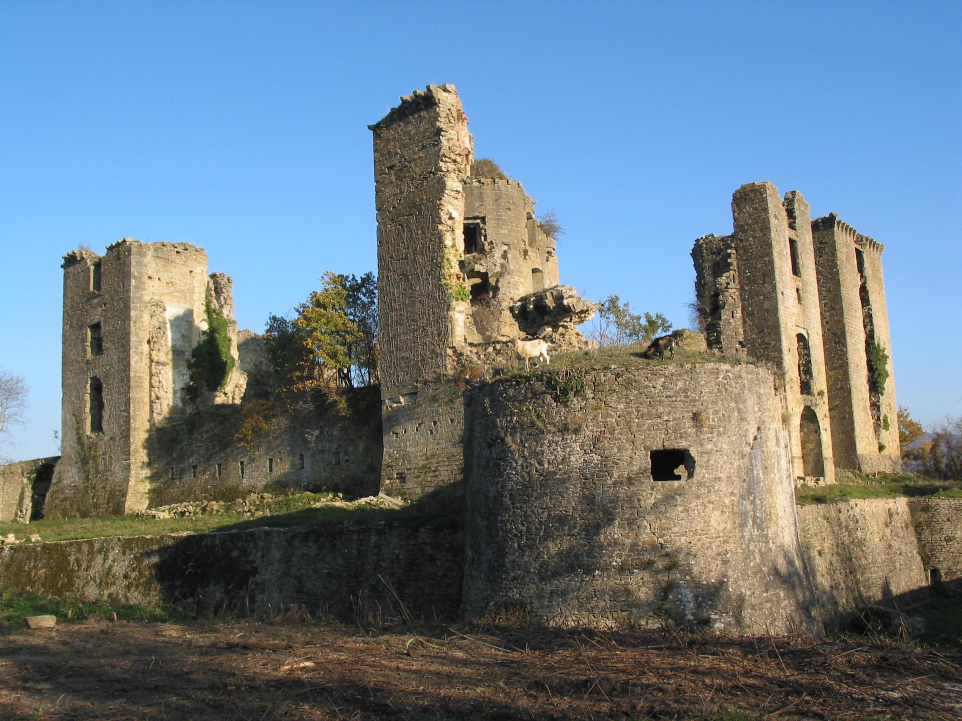 On the road to the castles | Official website of the Office de Tourisme ...