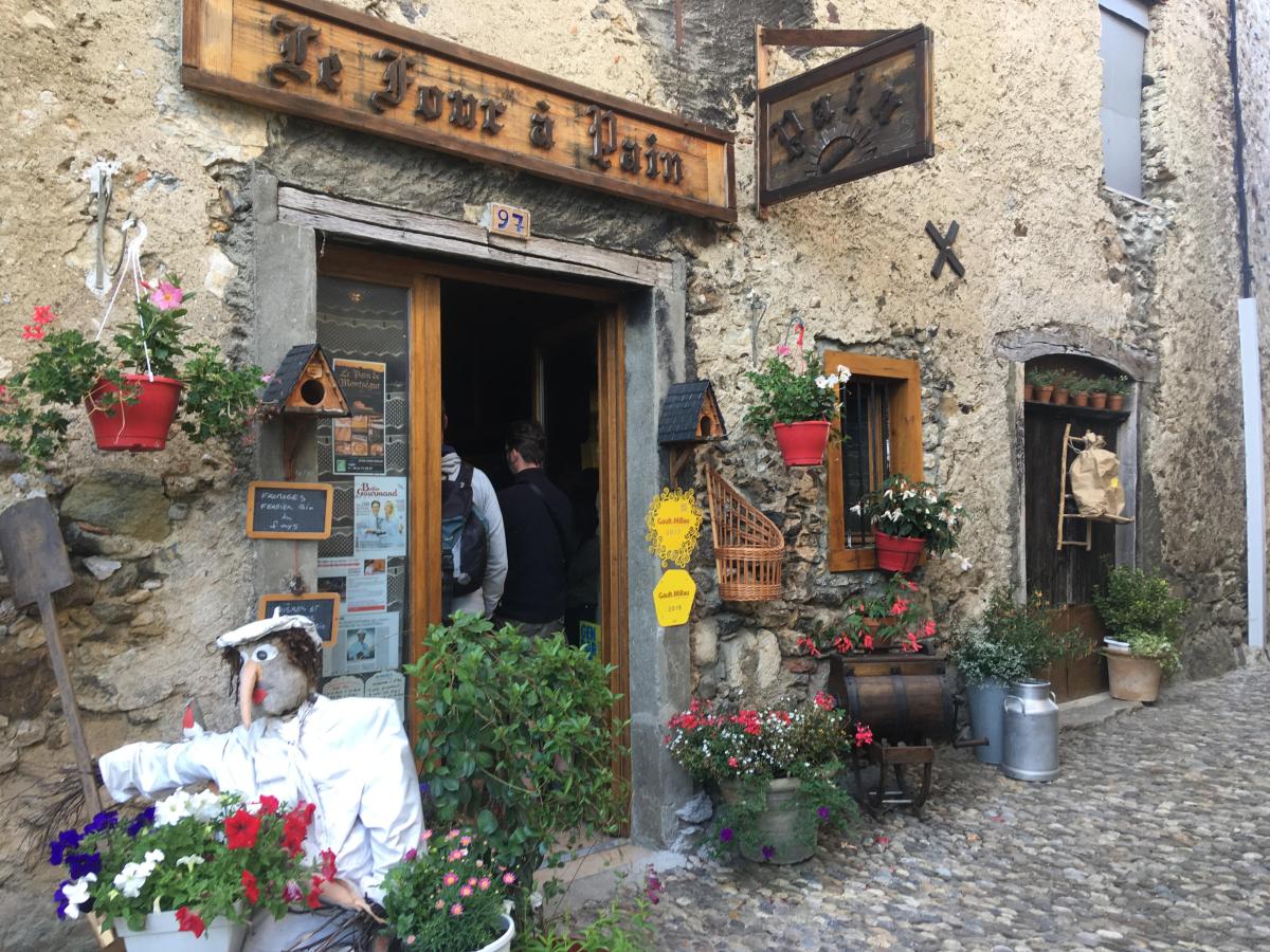 Le village de Montségur | Site Officiel de l'Office de Tourisme des ...